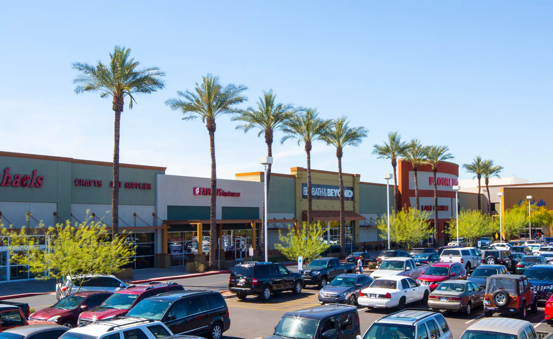Camelback Colonnade | Central Phoenix Shopping, Dining & Services